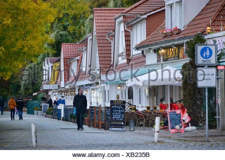 Strandpromenade, Sassnitz, Ruegen, Mecklenburg-Vorpommern, Deutschland ...