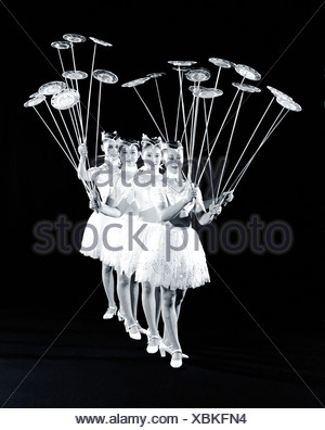 Chinese acrobats balancing plates Stock Photo: 26364287 - Alamy