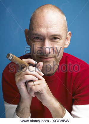 Bald man smoking cigar Stock Photo: 51548632 - Alamy