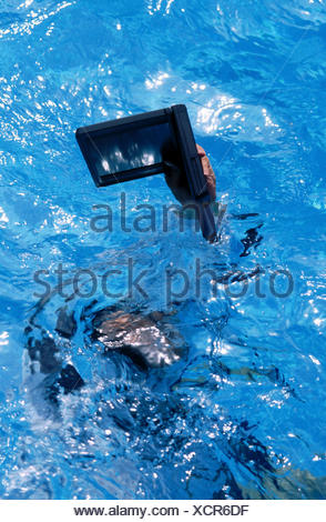 saving a drowning man Stock Photo: 72098939 - Alamy