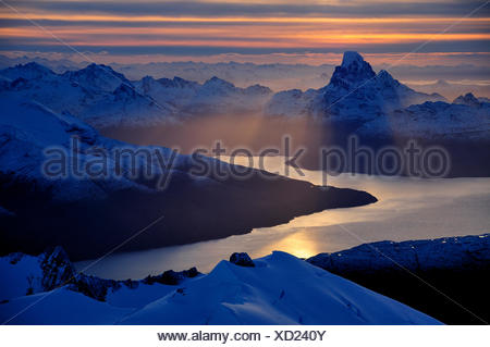 Monte Buckland in sunrise, Monte Sarmiento, Cordillera Darwin, Tierra ...