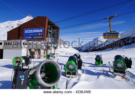 Diavolezza cable car station, St. Moritz, canton of Grisons ...