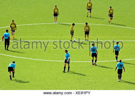 Kick-off Soccer match Stock Photo: 6545746 - Alamy