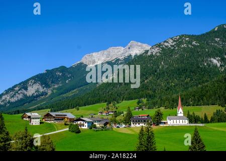 -Tirol: Dorf von Steinberg am Rofan Stockfoto, Bild: 40080347 - Alamy