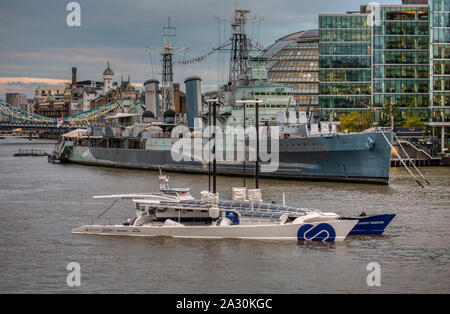 Energie Explorer experimentelle Schiff anreisen, für seinen ersten ...