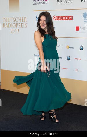 Lilly ROBERTS, Moderator, Verleihung des Deutschen Radio Preis 2019 in ...