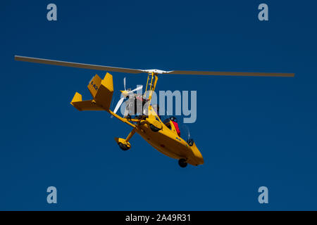 Eine M22-Voyager Gyrocopter von Magni Gyro, fliegen über den ...