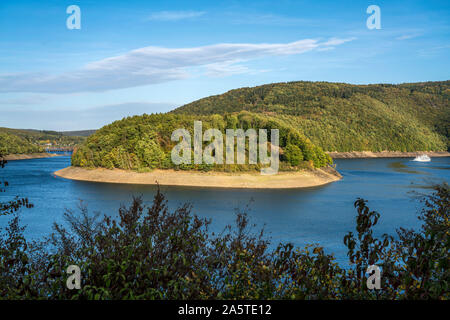Der Rurstausee in der Eifel, Nordrhein-Westfalen, Deutschland | Rur ...