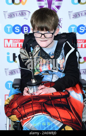 Aaron Jäger mit der Guten Morgen Großbritannien jungen Fundraiser Award ...