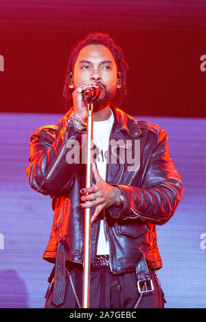 Musiker Miguel (Miguel Jontel Pimentel) beim Lovers & Friends Music ...