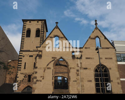 Deutschland, Köln, die Kirchenruine St. Alban im alten Teil der Stadt ...