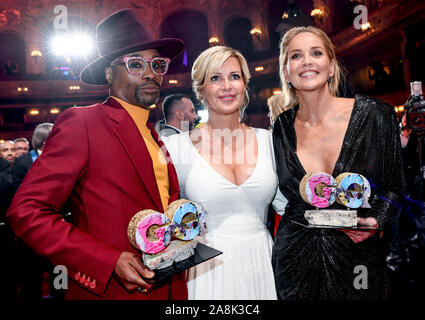 Jessica Peppel-Schulz, Sharon Stone und Barbara Schöneberger sind auf ...
