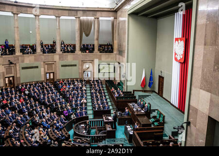 Warschau, Polen. 12 Nov, 2019. November 12, 2019, Warschau, Polen: Die erste Sitzung der 9 ...