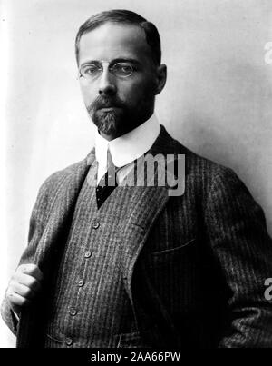 Goetzen, Gustav Adolf, Graf von, 12.5.66 - 1.12.1910, deutscher ...