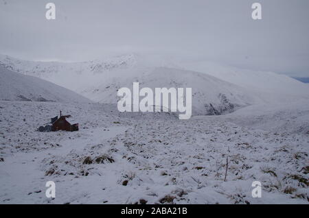 Camp Stream Hut. Te Araroa Trail. Zwei Daumen verfolgen. Te Kahui ...