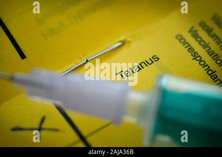 Tetanus, Impfbuch, Symbolfoto Impfung Stockfotografie - Alamy