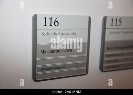 Kaplan Anish Matthew segnet das Büro des Ministerpräsidenten Michael ...