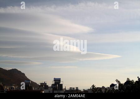 Wolkenbilder, interessante und unterschiedliche Formen von ...