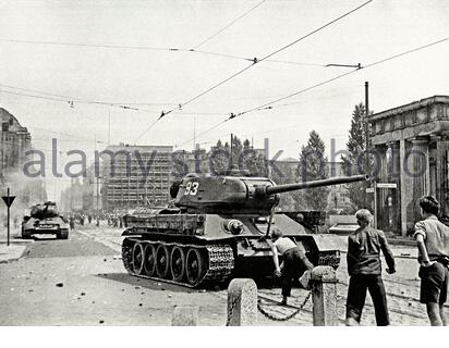 Der Aufstand der 1953 in der DDR wurde von Panzern der Gruppe der ...