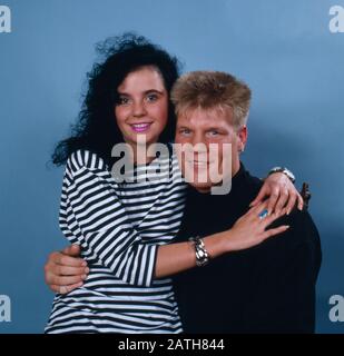 Der Boxer Andreas Schnieders porträtiert mit einer Freundin ...