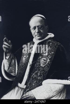 1922 : der italienische PIO XI ( geb. Achille Ratti , 1857 - 1939 ...