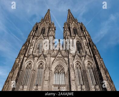 Kölner Dom Fassade Details in der Stadt Köln, Deutschland ...