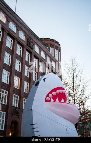 Hamburg, Deutschland. Februar 2020. Die Schauspieler Jannis Niewöhner ...