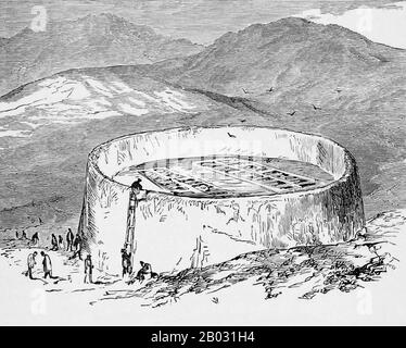 Dakhma Tower of Silence, Doongerwadi Tower of Silence, zoroastrisches ...