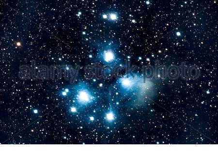 Die Plejaden, auch bekannt als Messier 45 oder die sieben Schwestern, ist der Name eines open ...