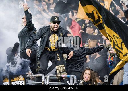 LAFC-Fans der 3252 feiern bei einem MLS-Spiel gegen die San Jose ...
