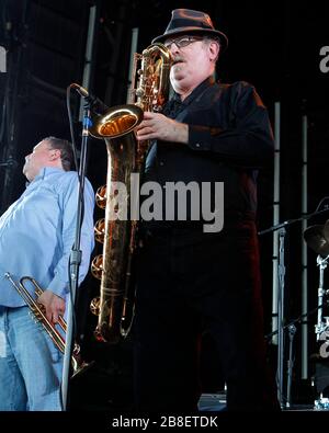 Tower of Power Bariton Sax-Spieler Stephen 'Doc' Kupka tritt im Cruzan ...