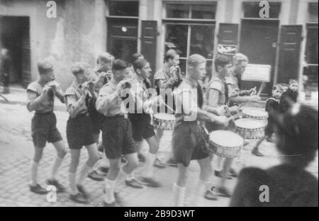 Hitler-Jugend-Rallye in den Lustgarten in Berlin, 1936 Stockfoto, Bild ...