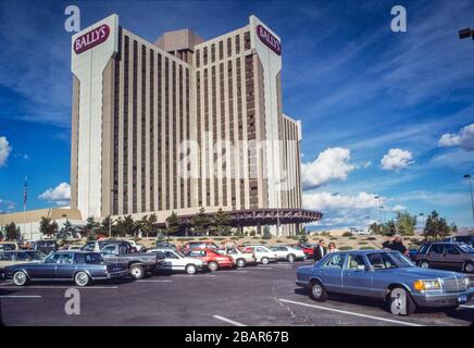 1987 Archivbild von Ballys Reno Casino, früher MGM Grand, latterly Reno ...