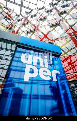 Uniper Logo am Kohlekraftwerk. Uniper SE ist eine deutsche ...
