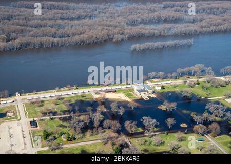 Das historische Dousman House auf St. Feriole Island und dem ...
