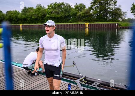 Großmann Gemalt. Die Athleten in Deutschland sind acht in zwei Gruppen ...