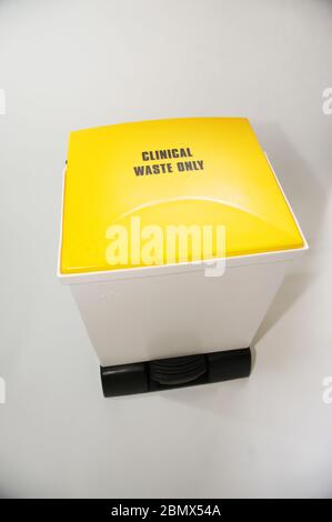 Nur für den klinischen Abfall in einem Krankenhaus. Nur für ...