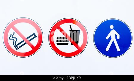 Sammlung von Verbotsschilder und Warnzeichen Stockfotografie - Alamy
