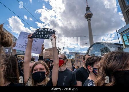 Berlin, Deutschland. Juni 2020. Silent Demo zum Tod von George Floyd ...