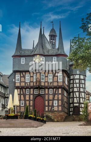 Das historische Rathaus am Obermarkt in Freiberg, Sachsen, Deutschland ...