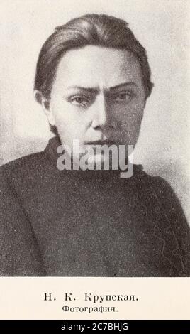 Vladimir Lenin und Nadeschda Krupskaja in Gorki, 1922 Stockfotografie ...