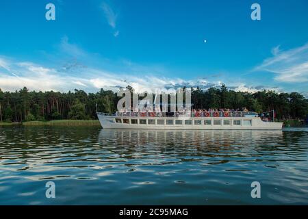 Bootstour auf dem Macha-See (Machovo jezero) in Doksy, Tschechische ...