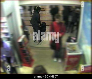 CCTV-Aufnahmen, die Hasib Hussain am King's Cross am Tag der Detonation ...