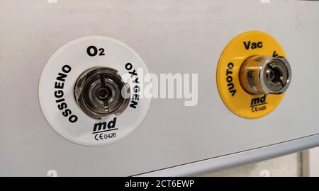 Medizinischer Sauerstoff Luft und Vakuum Anlagen Panel in Luxus krank ...