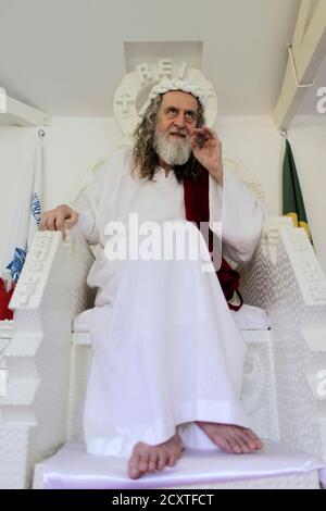 Papst Benedict XVI spricht mit brasilianischen Präsidenten Lula Inacio ...