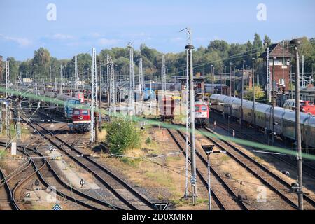 30. September 2020, Brandenburg, Wustermark/OT Elstal: Auf dem Gelände ...
