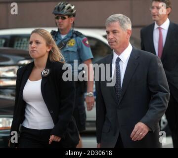 Former Enron CFO Andrew Fastow arrives at the federal courthouse for ...