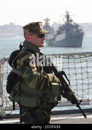 Türkische Fregatte Salih Reis der Nato in den Hafen von Malaga in ...