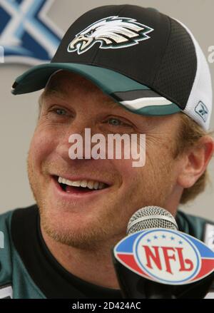 Philadelphia Eagles tight end Jeff Thomason (85), center Hank Fraley ...