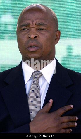 WCUP - WM 2002 VORSCHAU - ACTION - Striker Raul Gonzalez aus Spanien ...